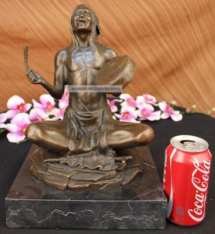 Bronze Skulptur Indischer Krieger Mit Friedenstrommel Skulptur Statue