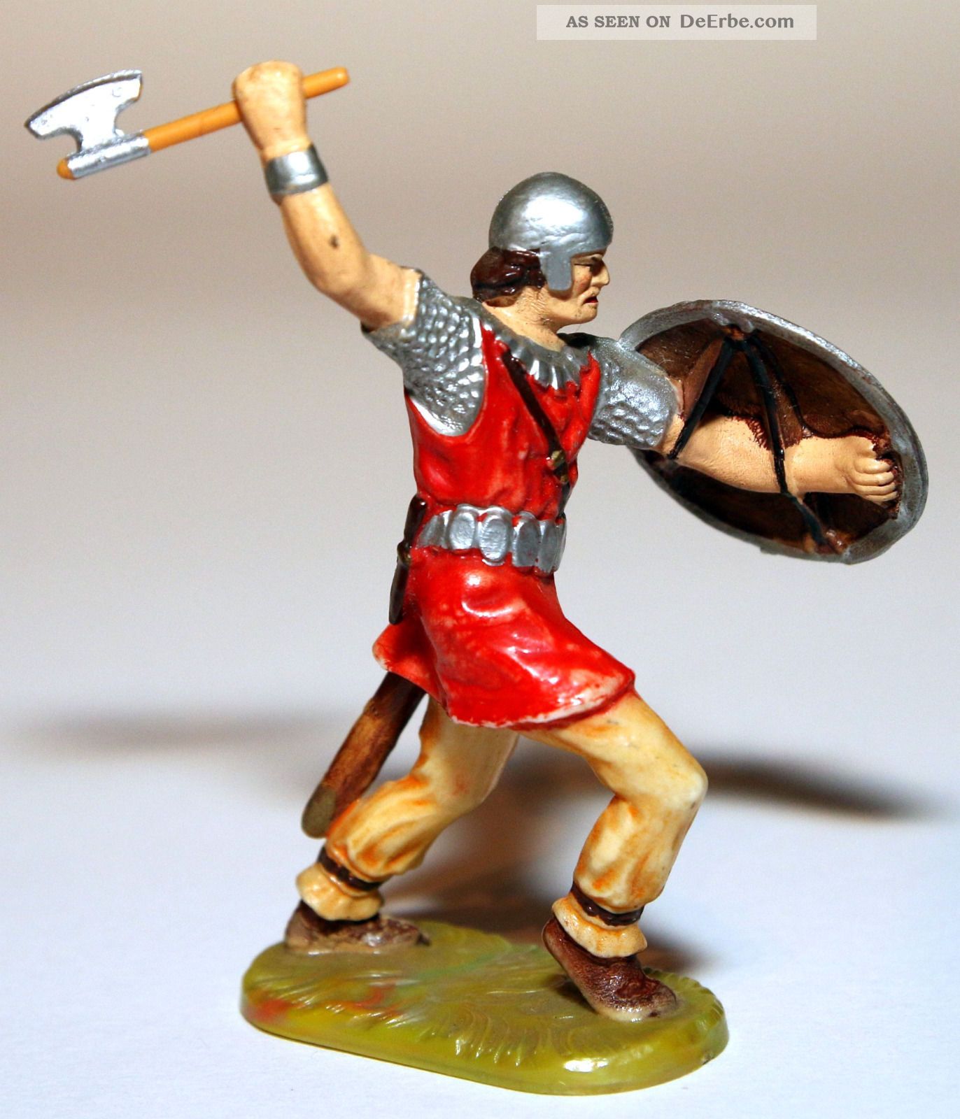 Elastolin Figur Normanne Rot Art. Nr 8831 Bemalung 2