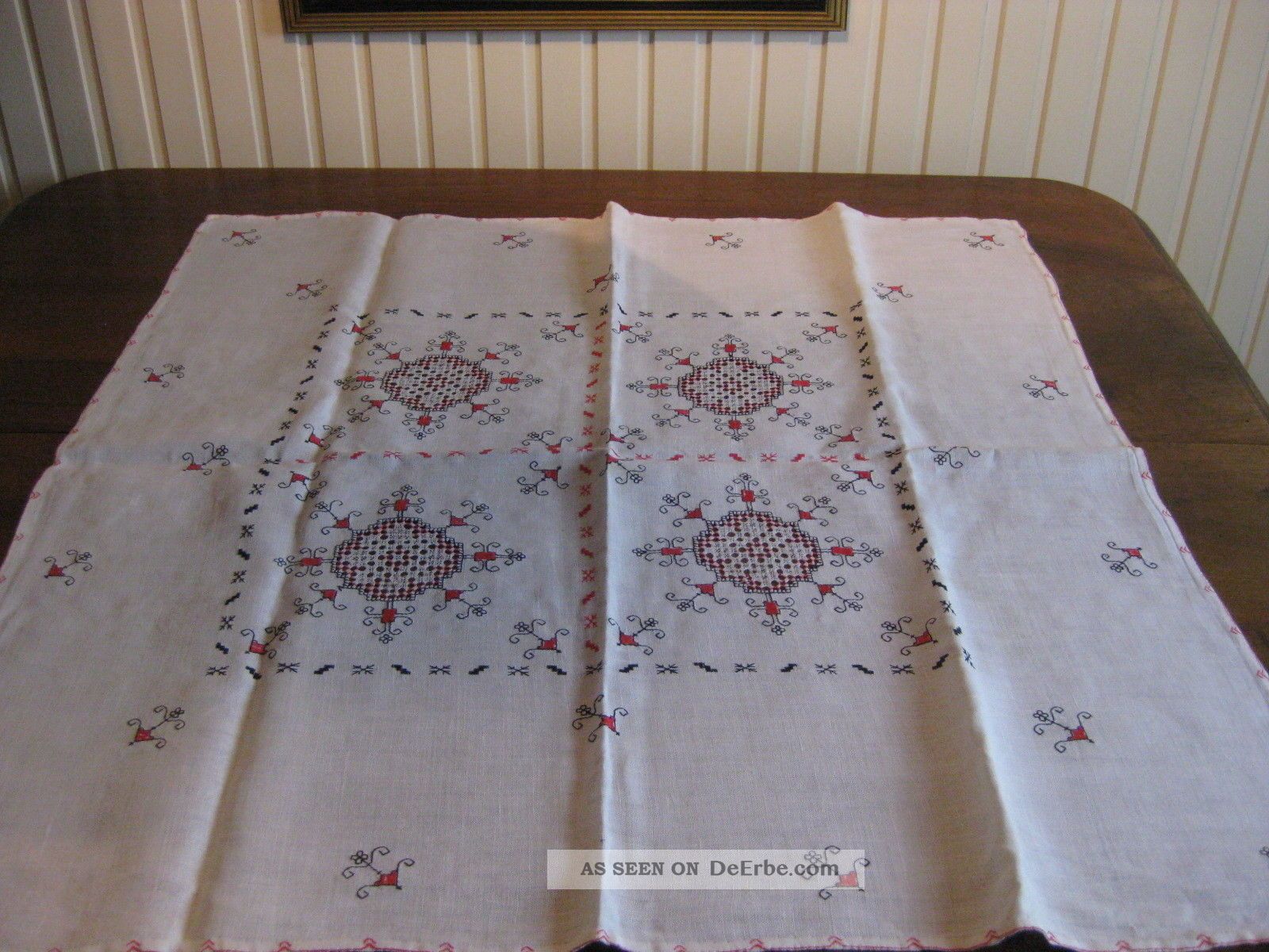 Wunderschönes Tafeltuch, Tischdecke Handarbeit Bestickt