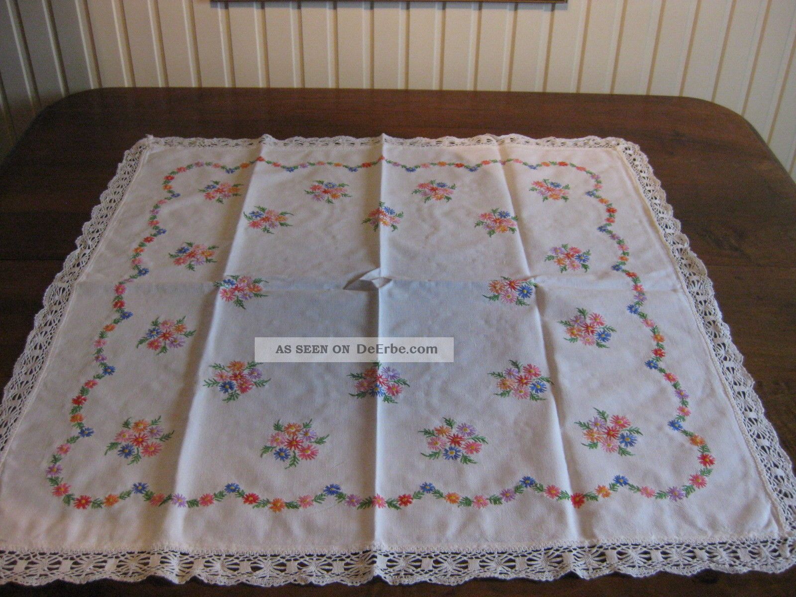 Wunderschönes Tafeltuch, Tischdecke Handarbeit Bestickt
