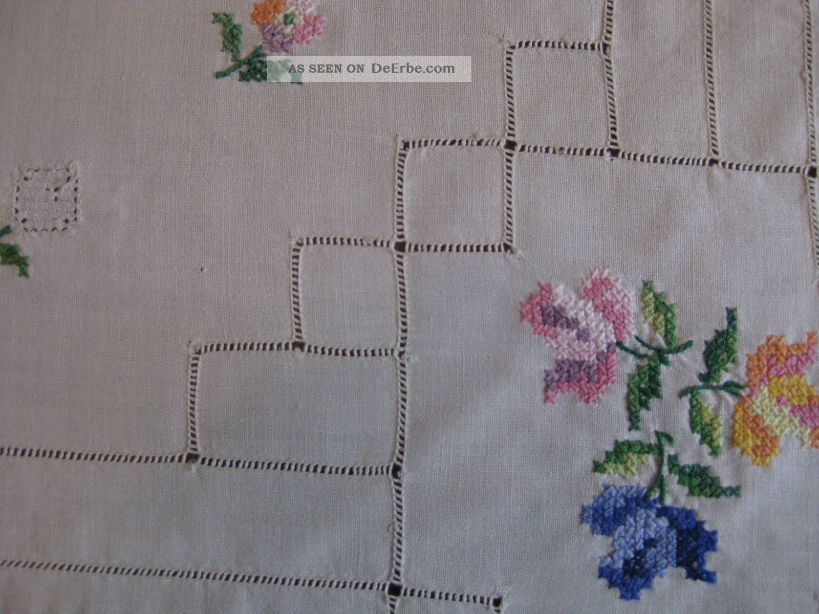 Wunderschönes Tafeltuch, Tischdecke Handarbeit Bestickt