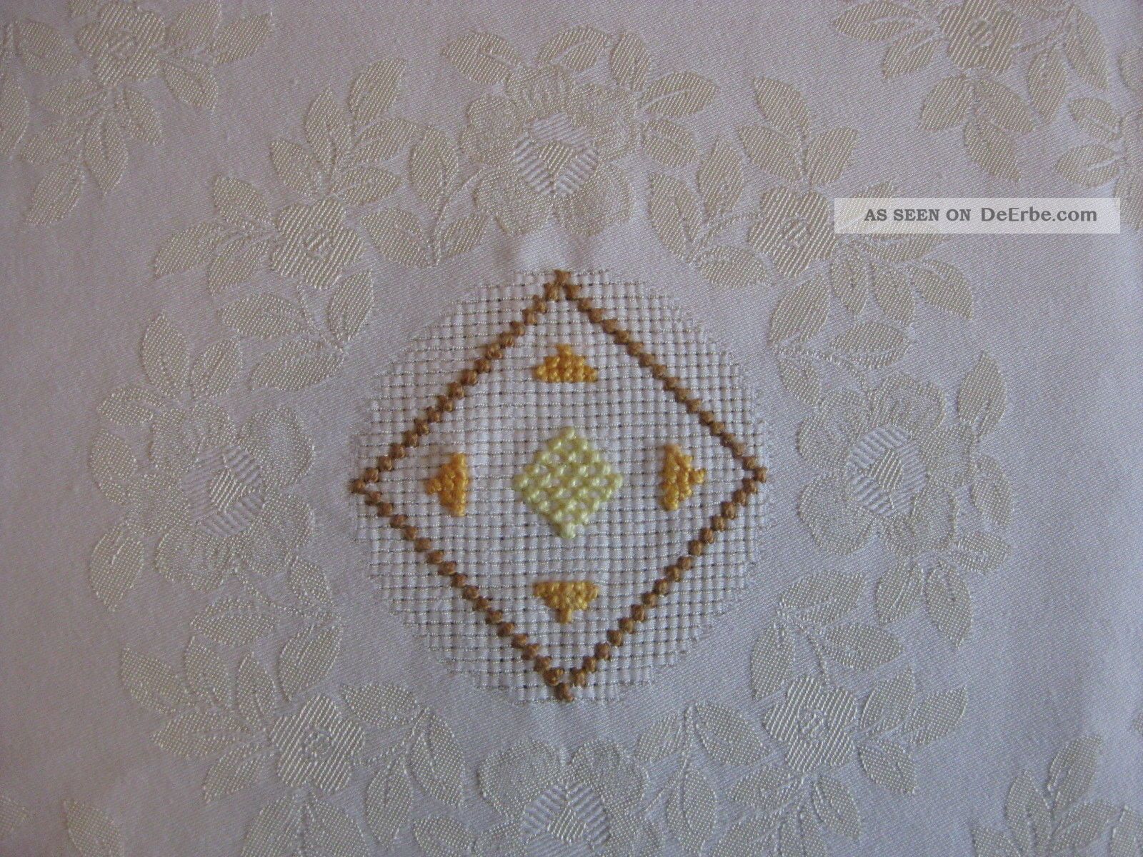 Wunderschönes Großes Tafeltuch, Tischdecke Damast Handarbeit Bestickt