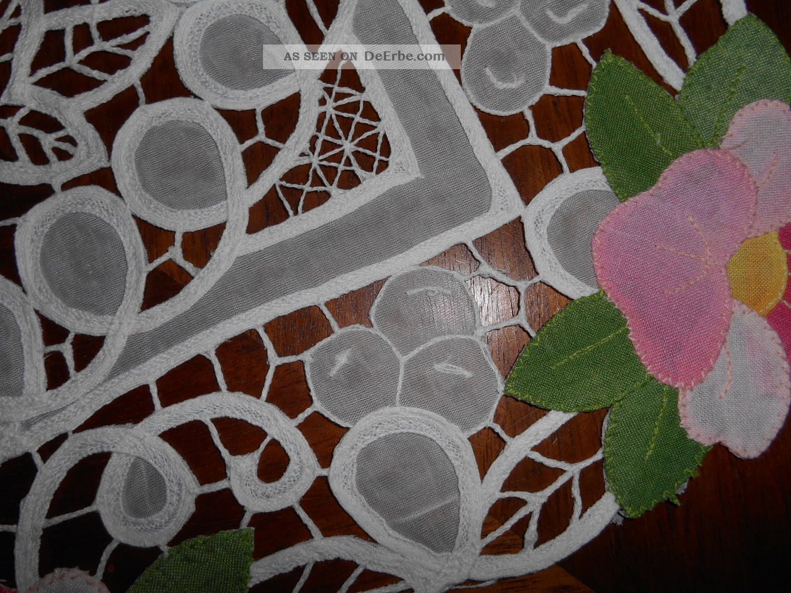 Hübsches, Kleines Deckchen - - Mit Applikationen - Bunte Blumen