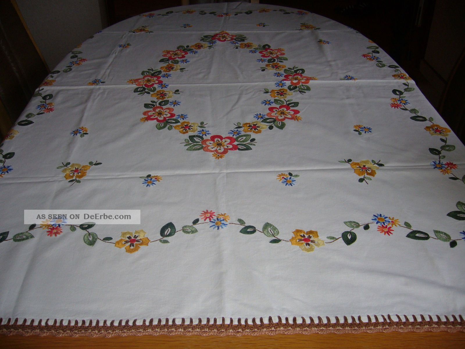 Handarbeit Tischdecke Gestickt