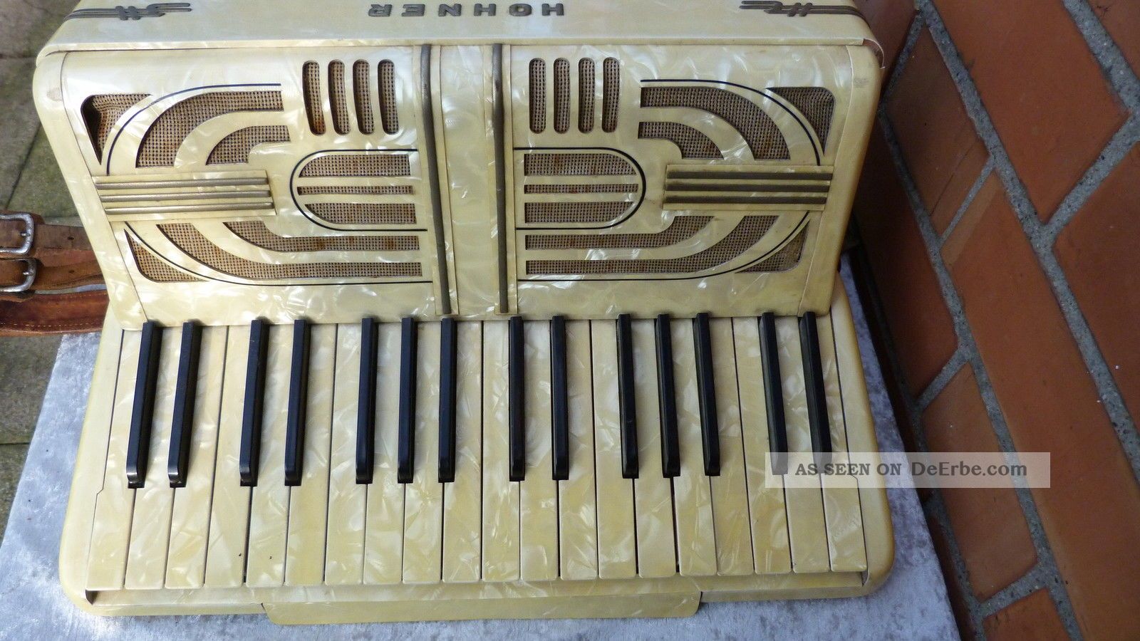 Hohner Akkordeon Tango Ii 80 Bässe Perlmutt Weiß