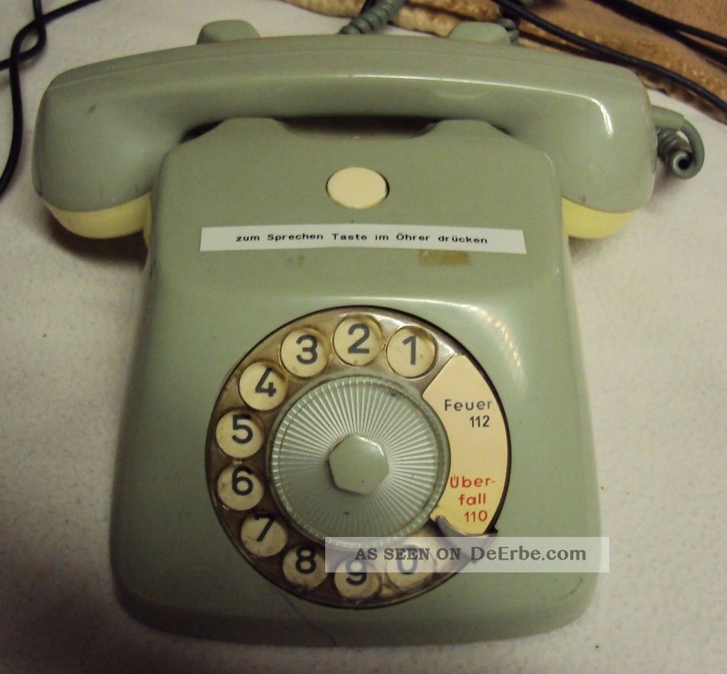 Altes Drehscheibentelefon Telefon Schnurgebunden Old Telephone ...