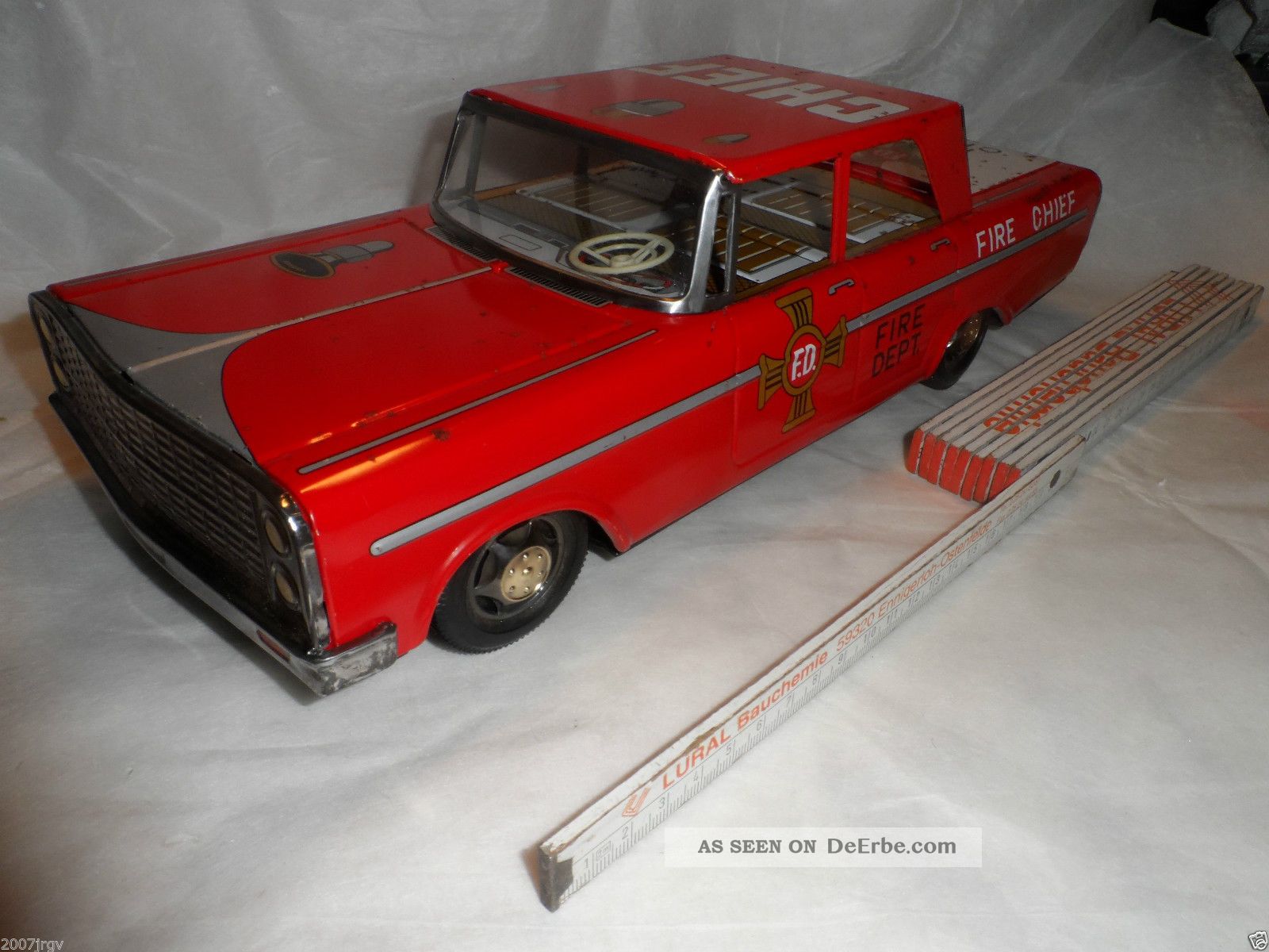 Altes Blech Ford Fire Chief Car Made In Japan Friction /sirene Top