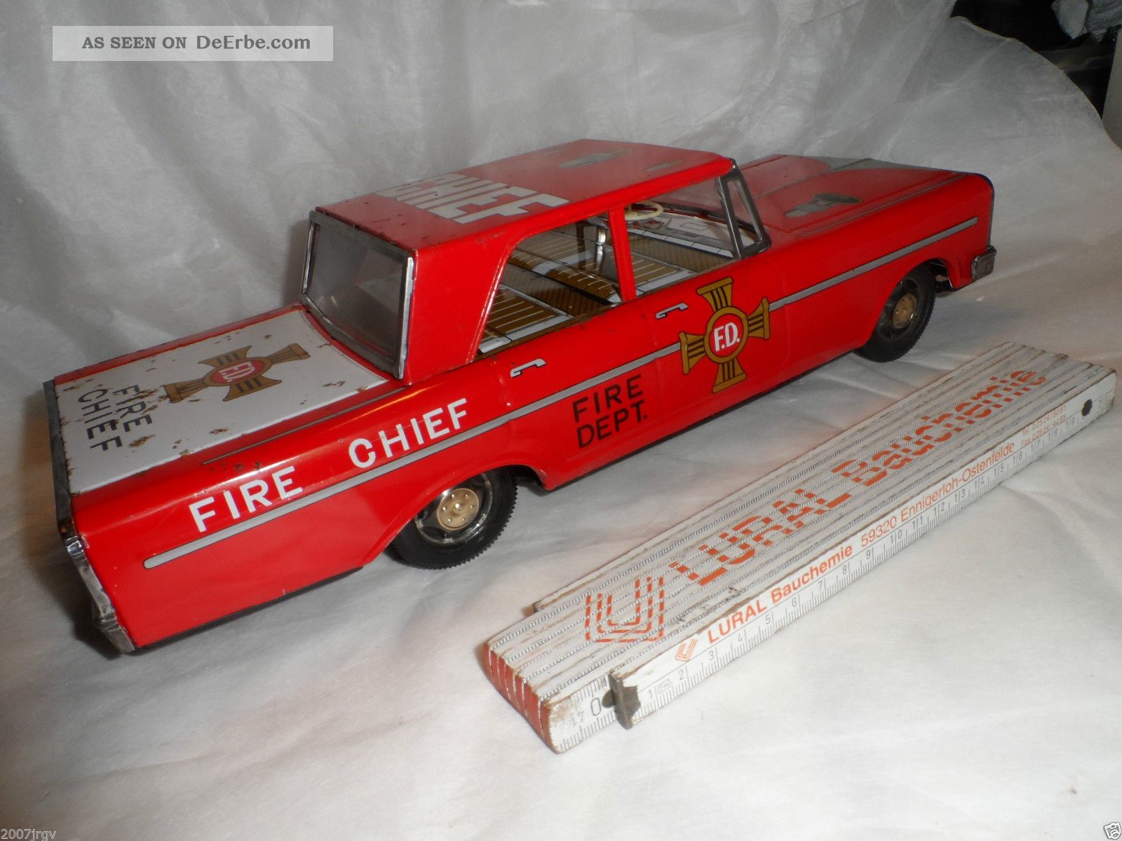 Altes Blech Ford Fire Chief Car Made In Japan Friction /sirene Top