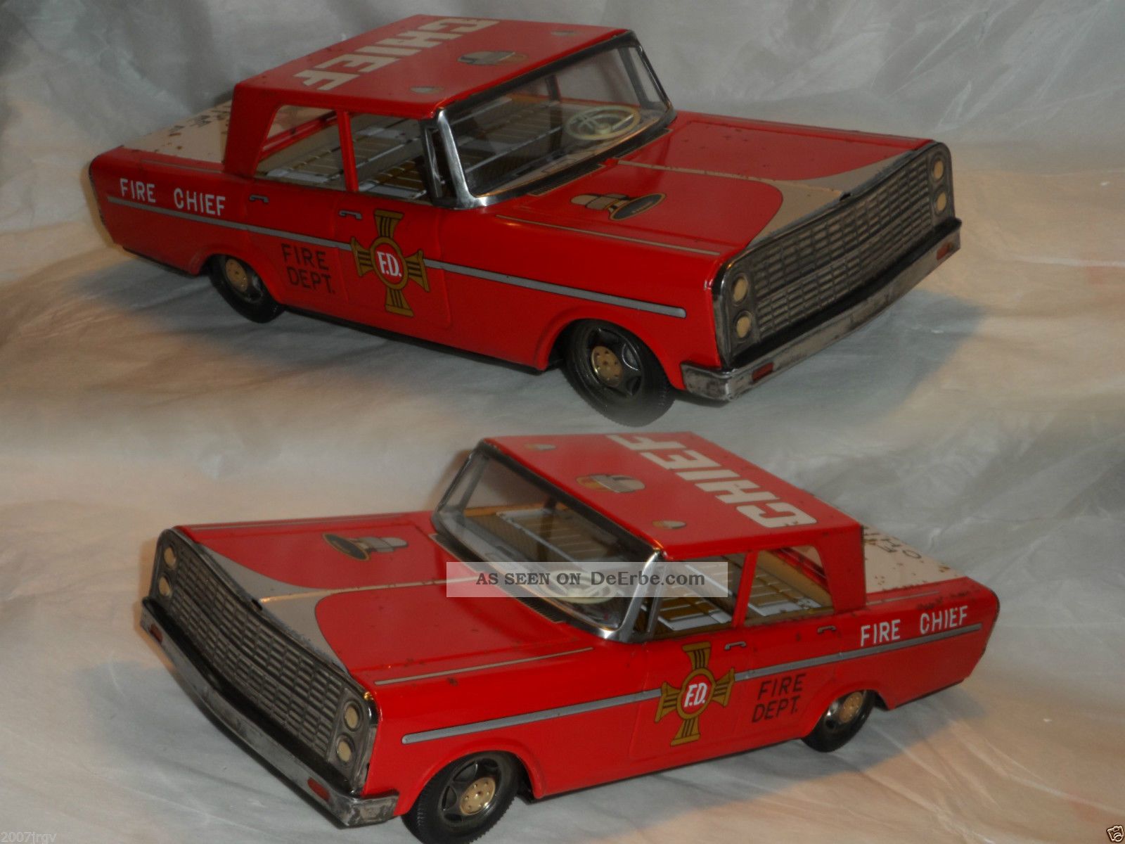 Altes Blech Ford Fire Chief Car Made In Japan Friction /sirene Top