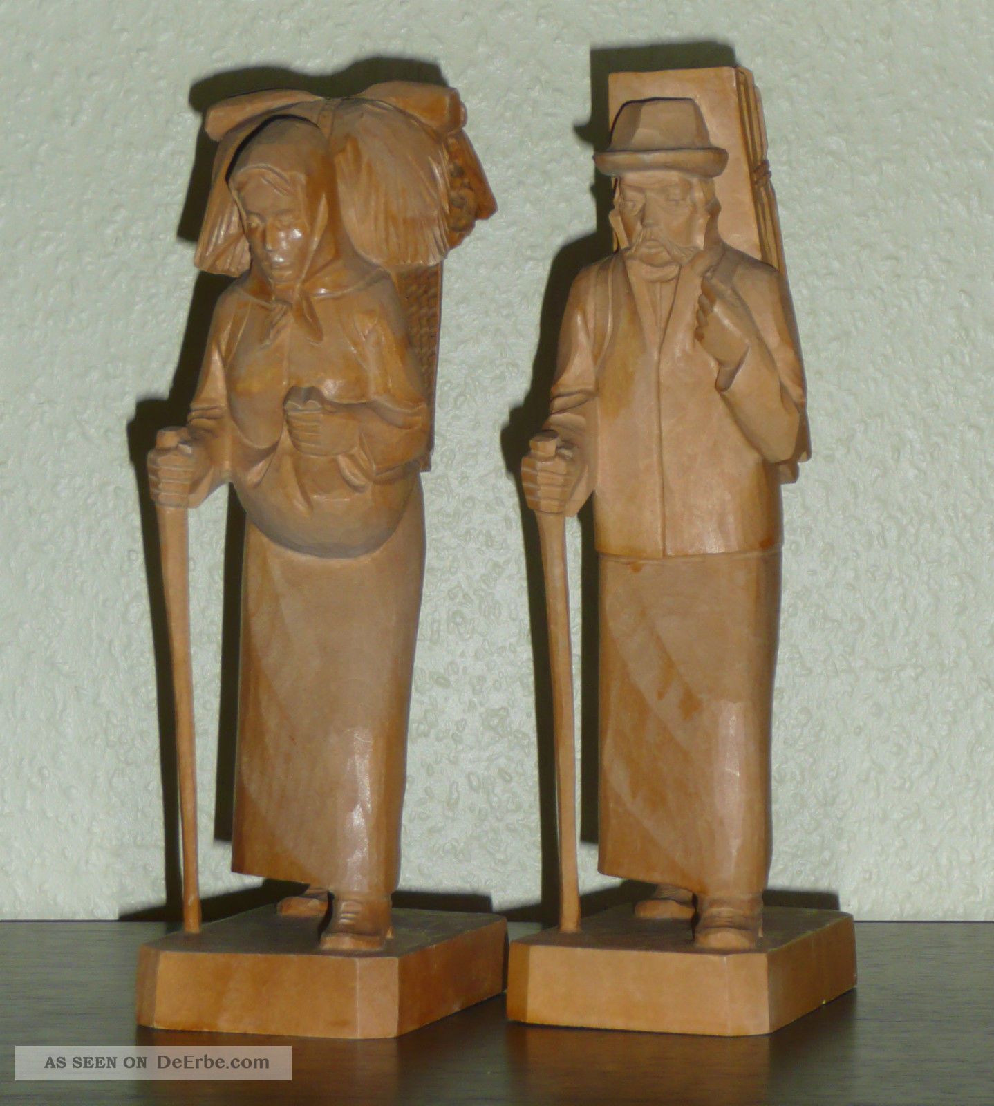 2 Handgeschnitzte Holz Figuren Höhe 28 Cm Holzfigur Handschnitzkunst ...