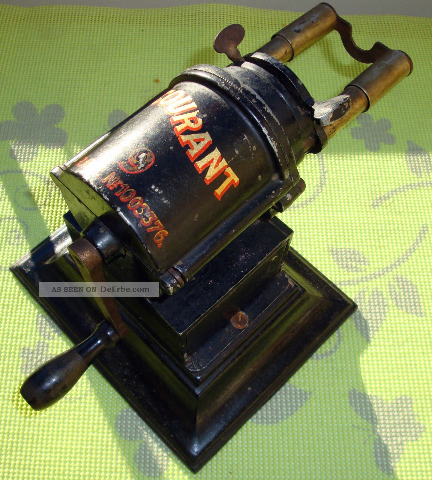 Courant No. 9 Bleistiftanspitzer Spitzmaschine Old German Pencil Sharpener