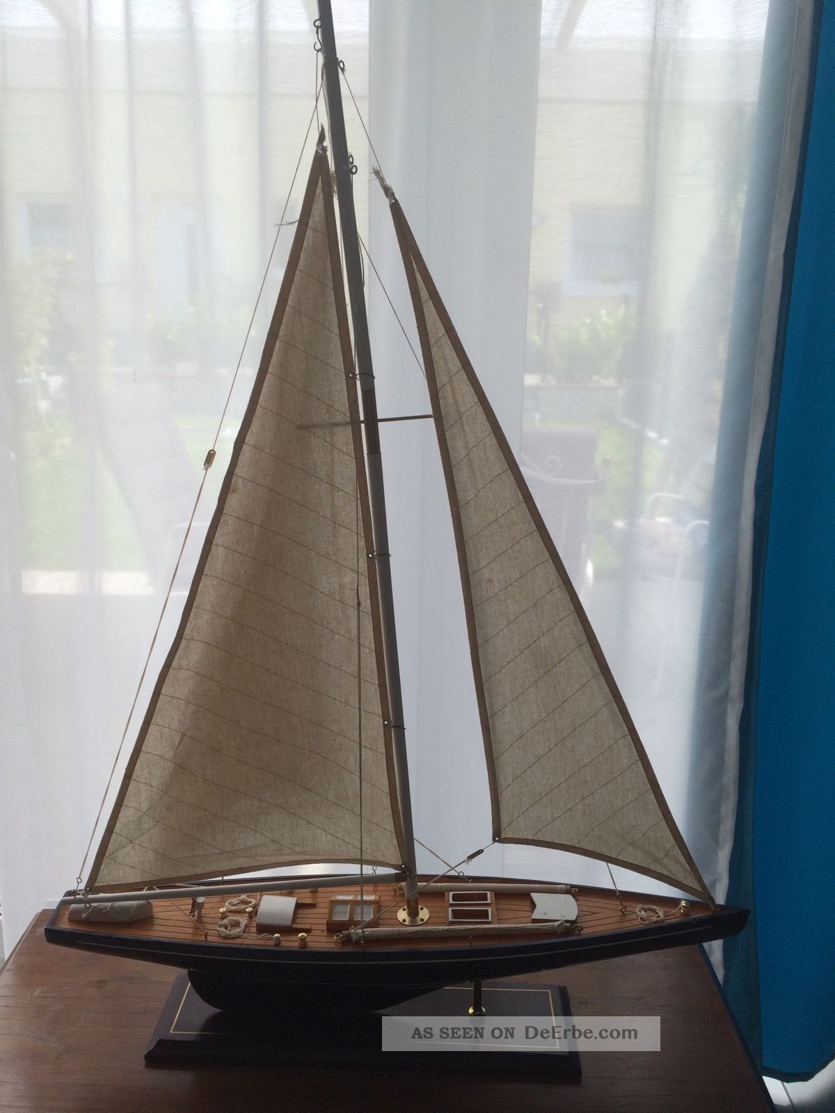 Segelboot Segelschiff Segelyacht Holz Blau Und Rot Deko Standmodell.
